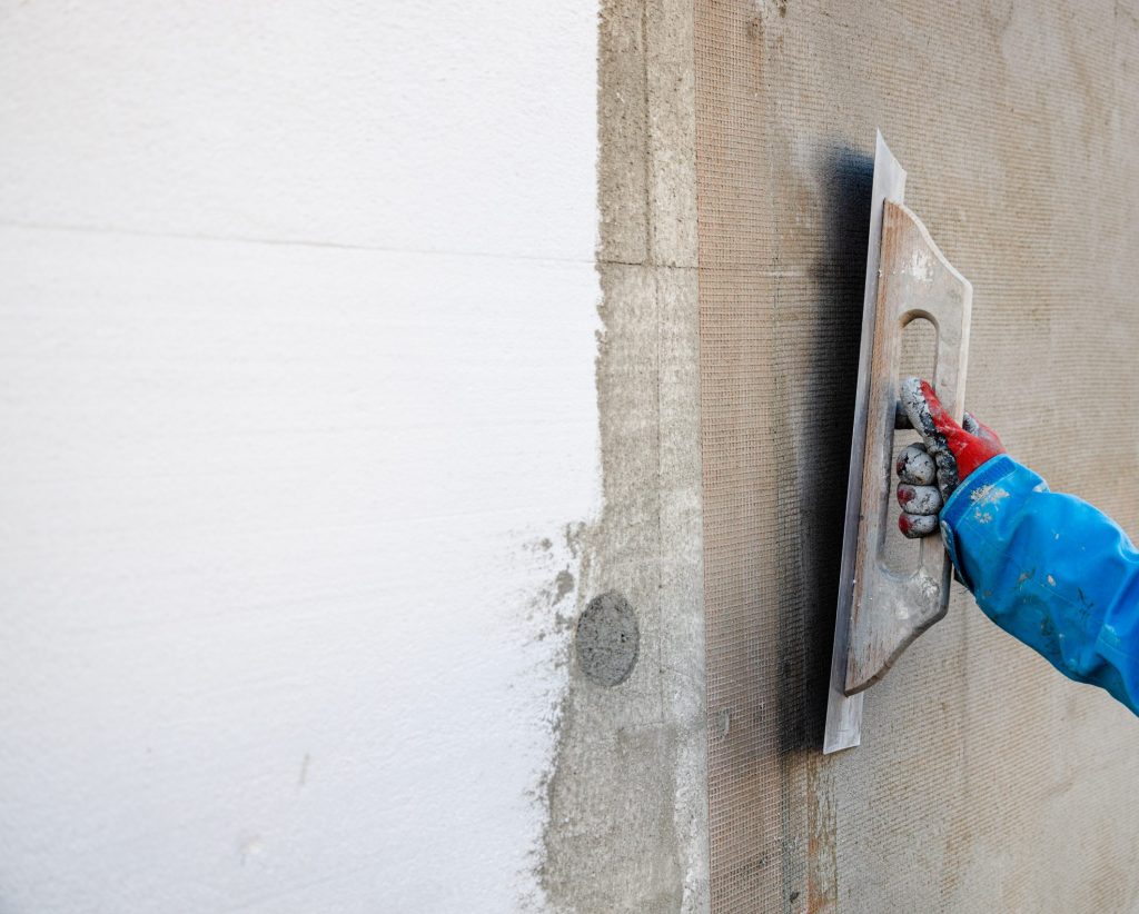 Benefits of using fibreglass mesh in construction - Materlink